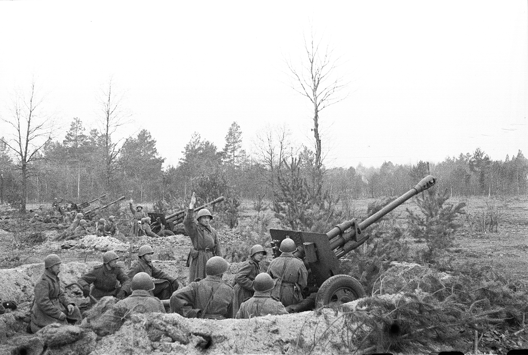 ZIS-3 - 76MM DIVISIONAL GUN - SOVIET UNION, WW2