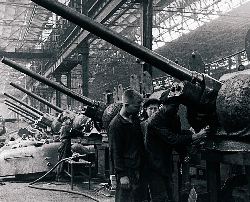 Soviet Evacuation of Factories, People and Industries. - Real History ...