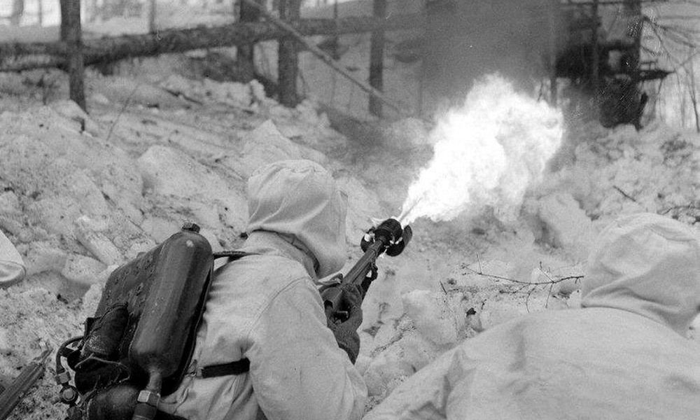 ROkS Flamethrower Series - WW2 - Real History Online