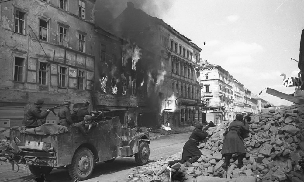 Siege of Budapest 1944 - WWII - Real History Online