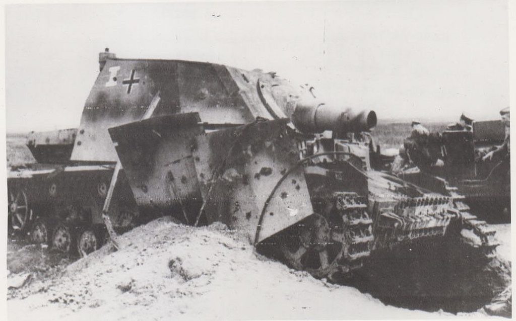Sturmpanzer IV “Brummbar” – Today History