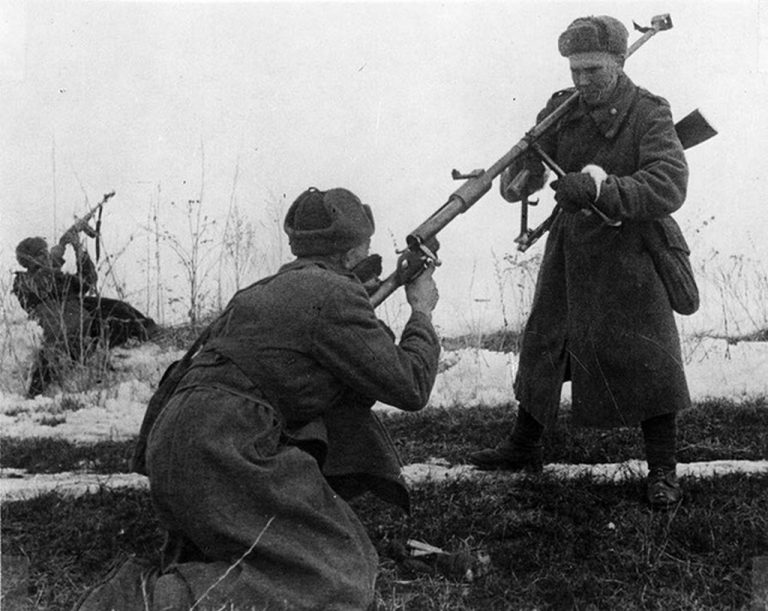 PTRD-41 Soviet WW2 Anti Tank Rifle - Real History Online